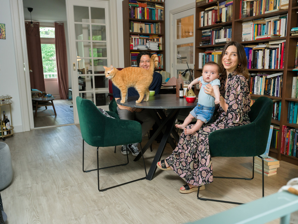 Natascha van Weezel verschoonde deze week meer vieze luiers dan ...