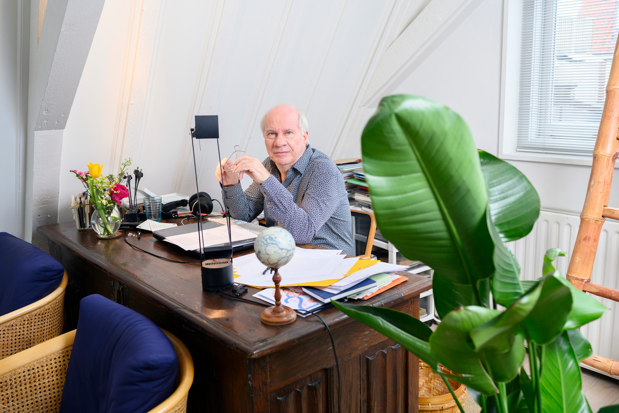 Schrijver Jan Brokken: ‘Elke ochtend begin ik weer op pagina 1’