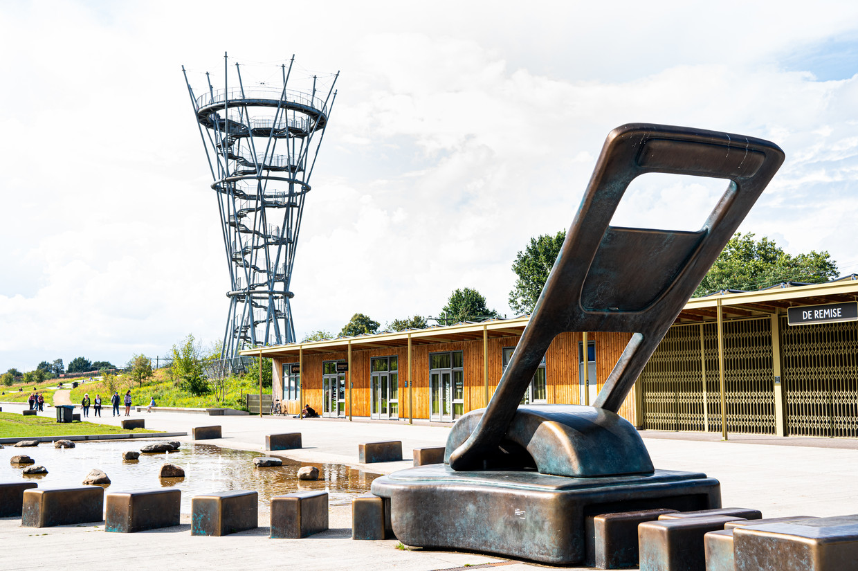 Met kleine architectonische speldeprikjes is Tilburg het ‘wonder van ...