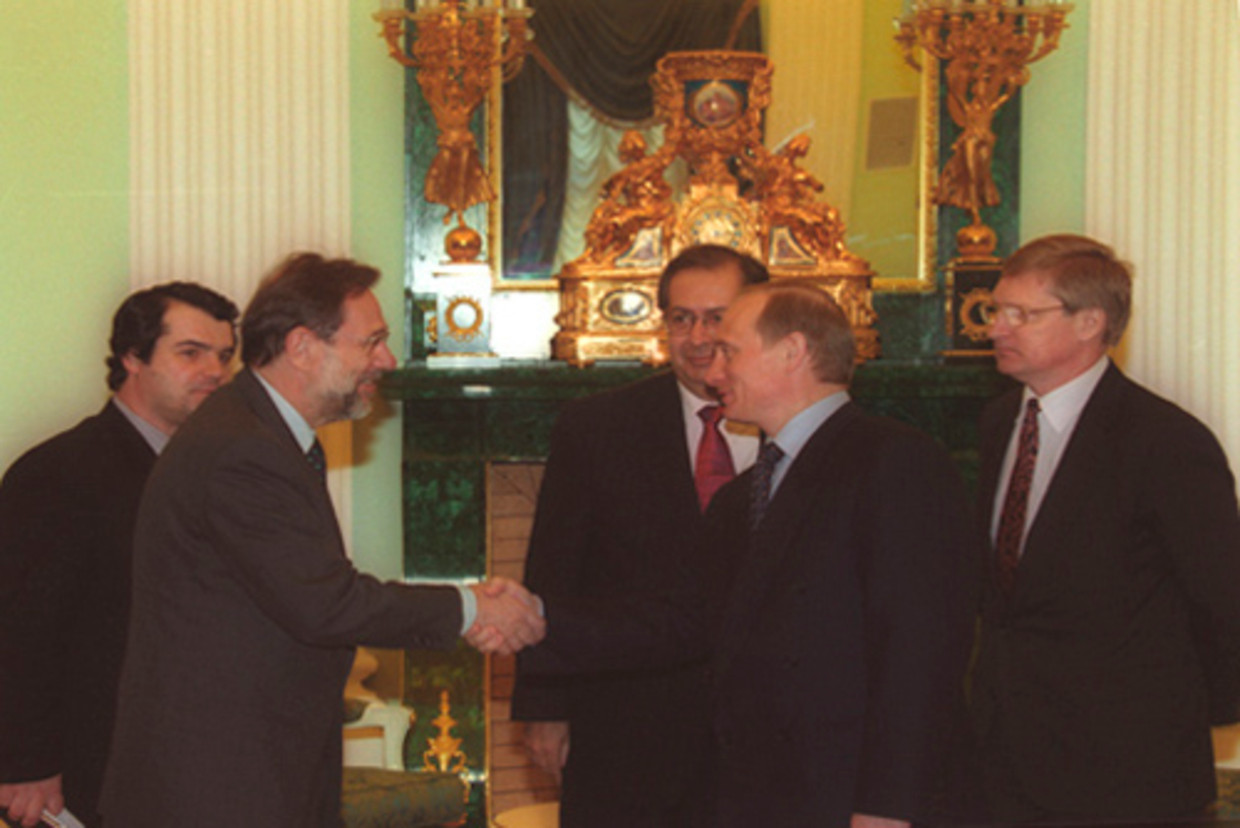 Hoe topdiplomaat Kees van Rij president Poetin zag verharden aan de ...