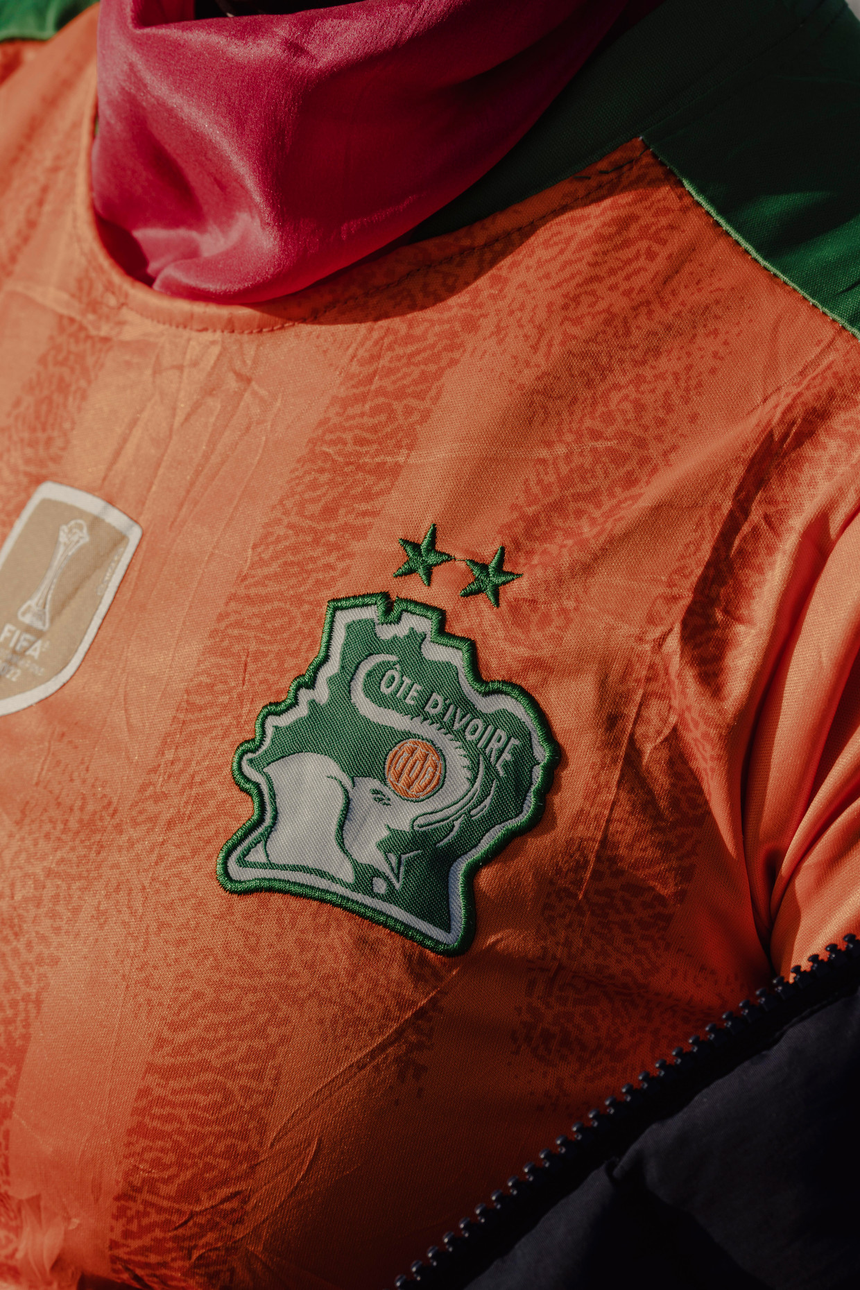 Veel mensen durven geen kleur te dragen, zegt kunstenaar Iriée Zamblé ...