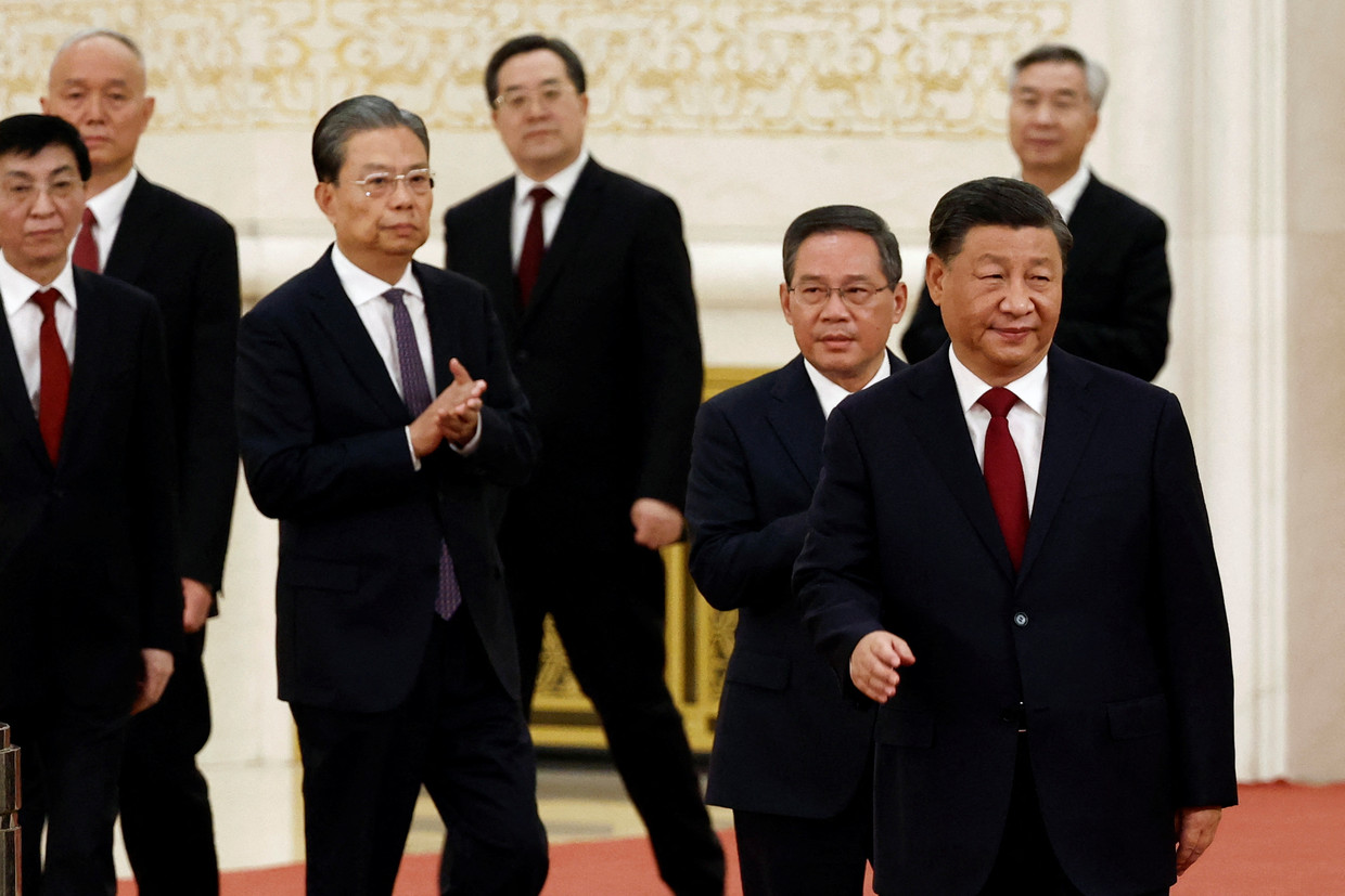 Xi Jinping met derde termijn machtigste Chinese leider sinds Mao Zedong