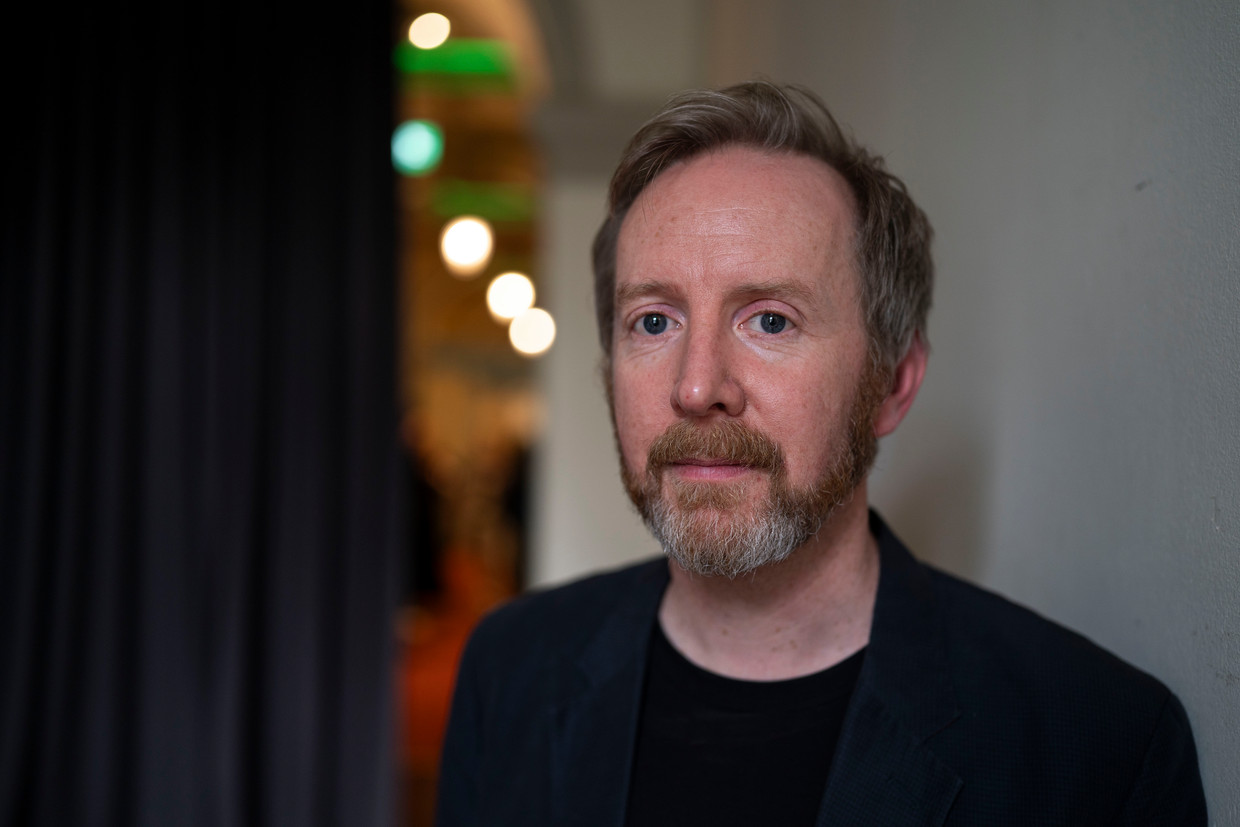 Paul Murray moet zondag de Booker Prize krijgen voor zijn knappe familieroman ‘The Bee Sting’