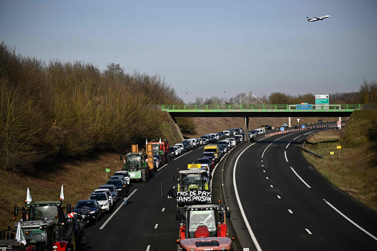 Greenpeace en Extinction Rebellion sluiten zich aan bij protest Franse ...