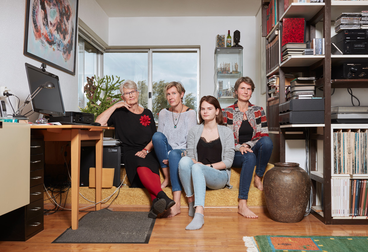 Wijk in progress: drie generaties uit de Bijlmer in beeld | De Volkskrant