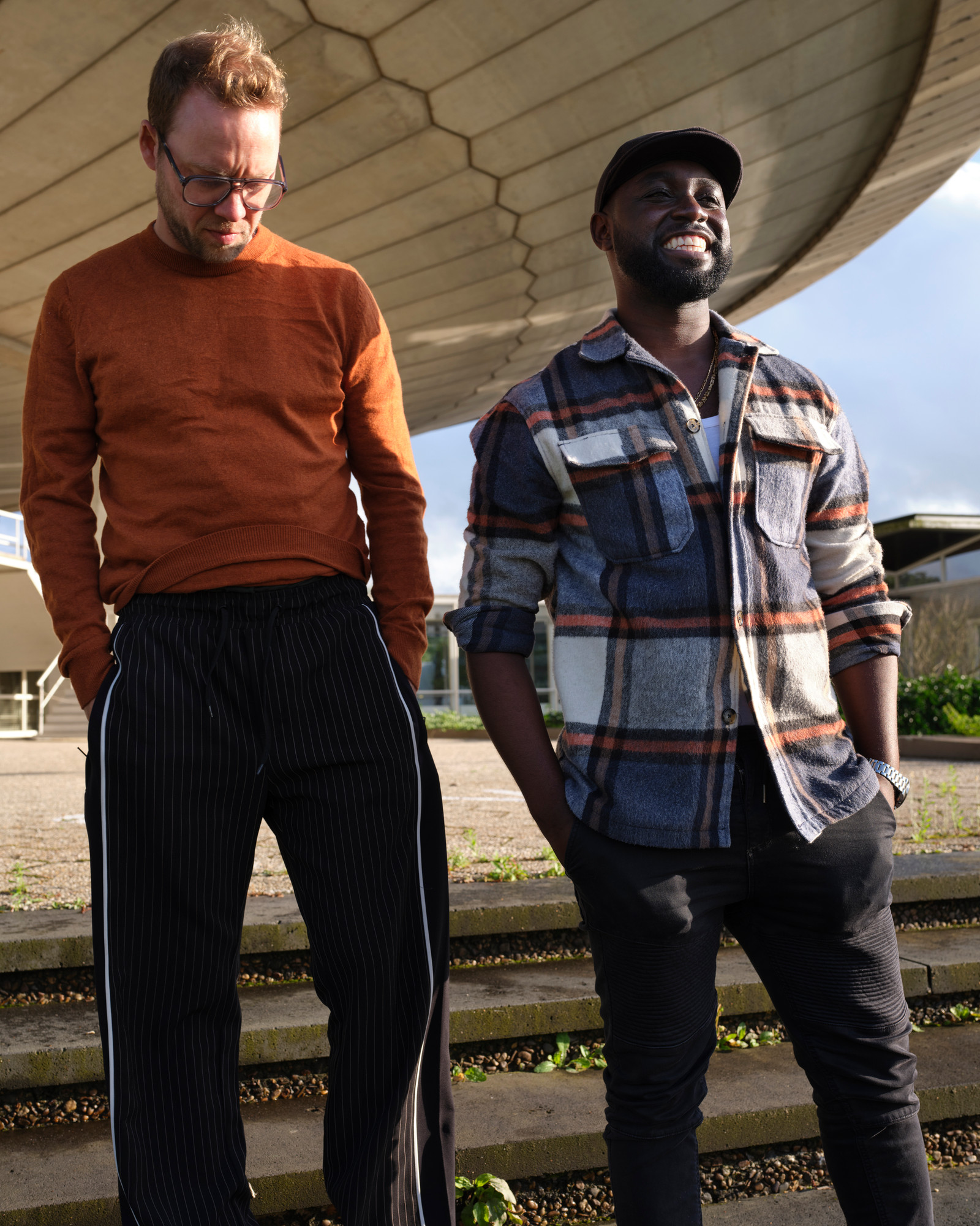 Twee Nederlandse acteurs spelen het verpletterende Sea Wall: ‘Ik ben ...