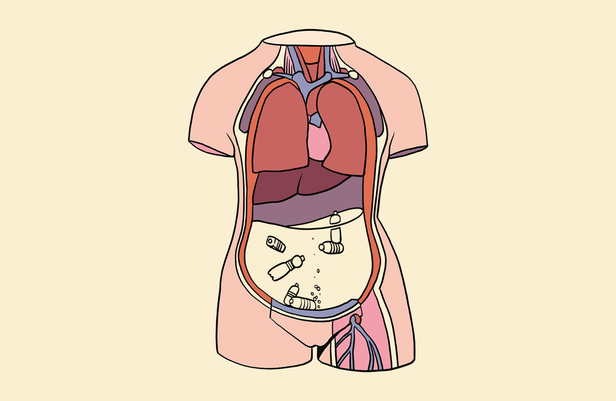 Hoeveel plastic krijg je binnen als je water drinkt uit plastic flesjes ...