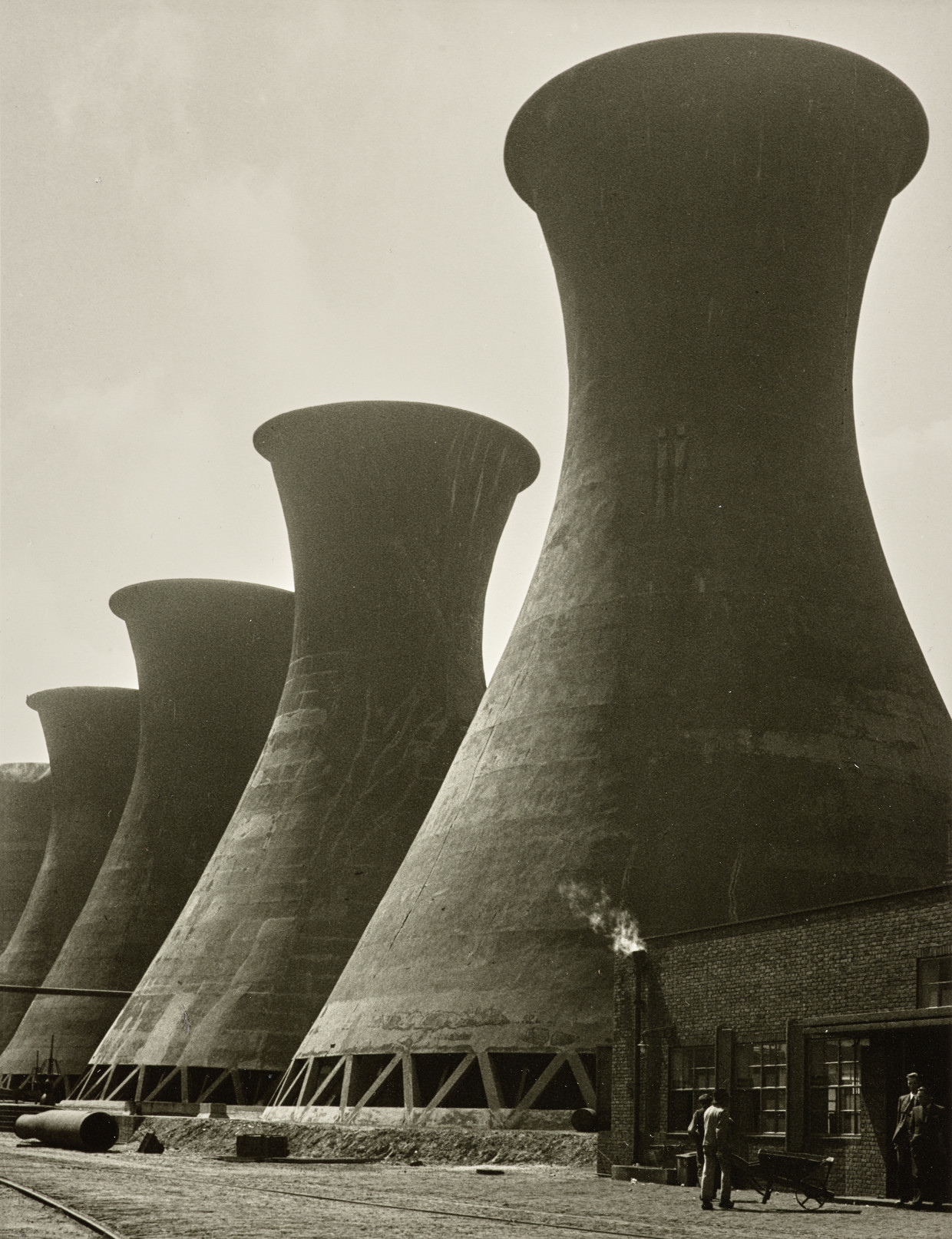 De architectuurfoto’s van Werner Mantz zijn wereldwijd gewild – en nu ...