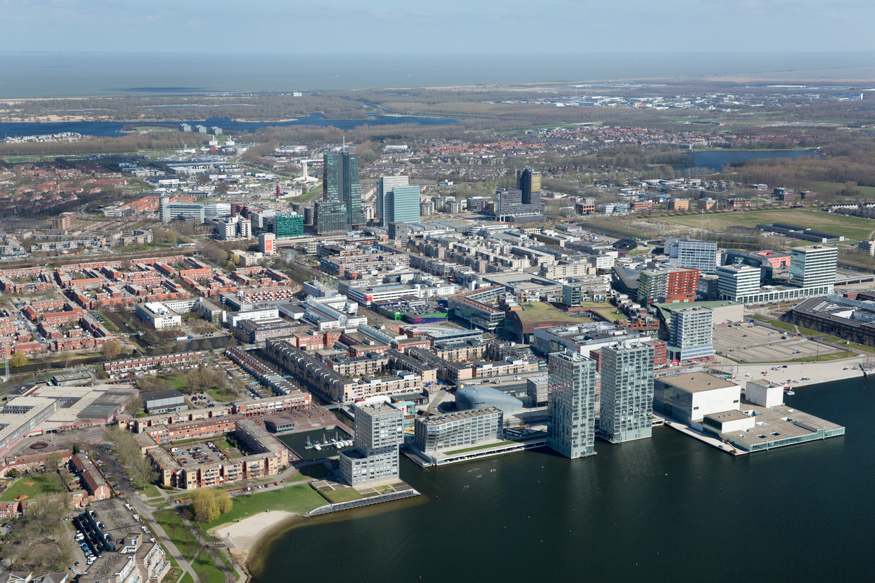Een universiteit in Almere? Plannen volop, nu nog een bruisend ...