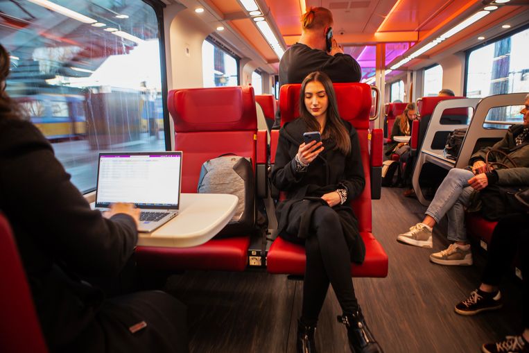 NS maakt proefrit met reizigers in de eerste ‘Wesp’: een nieuwe ...