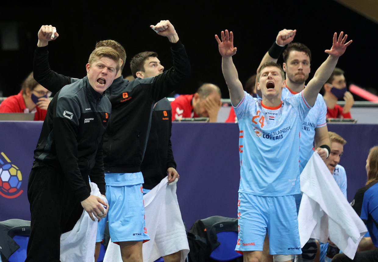 Bankzitters slepen nationale handbalploeg op WK door moeilijke fase heen