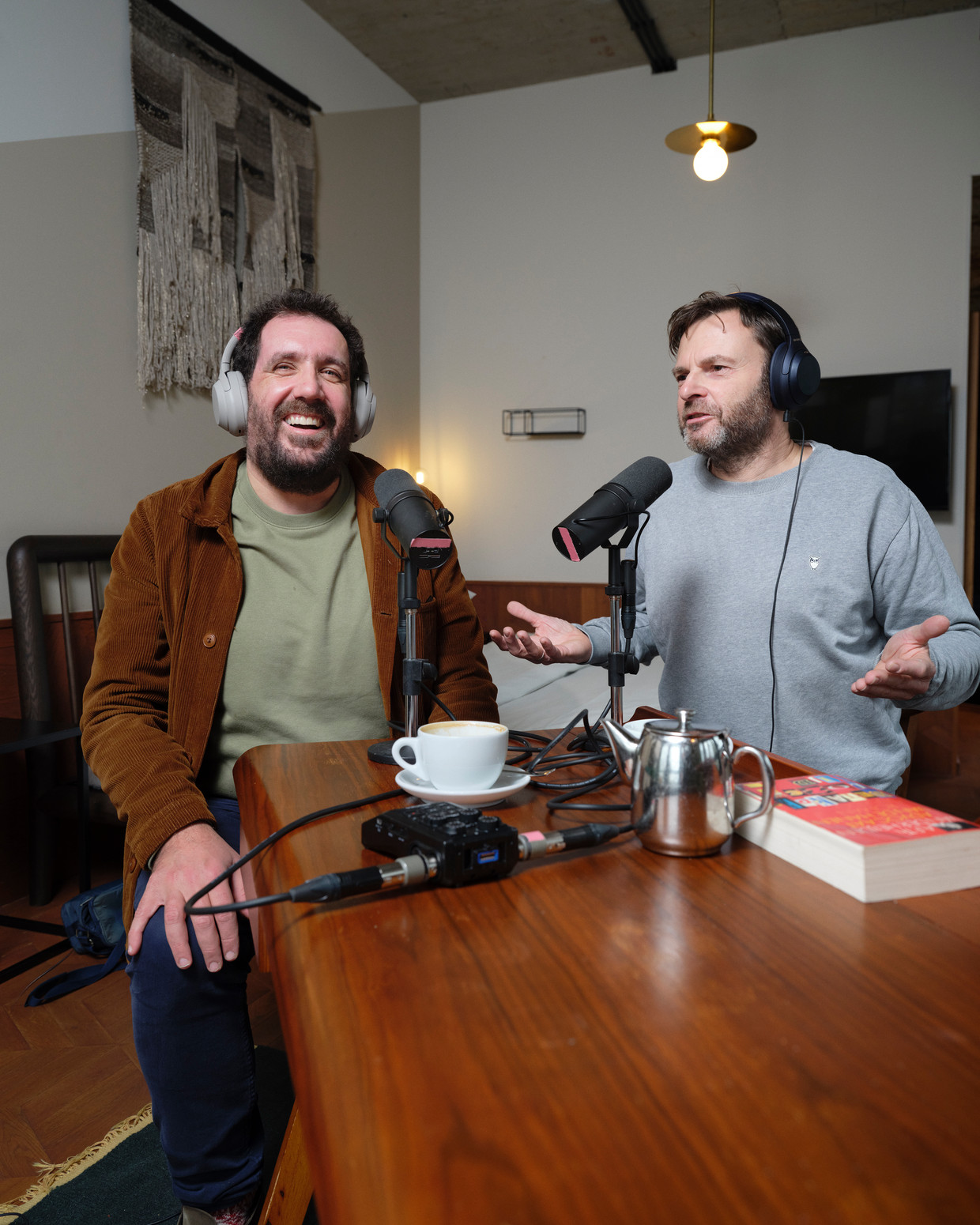 Kletspodcasts zijn razend populair: hoe maak je een goede? | De Volkskrant