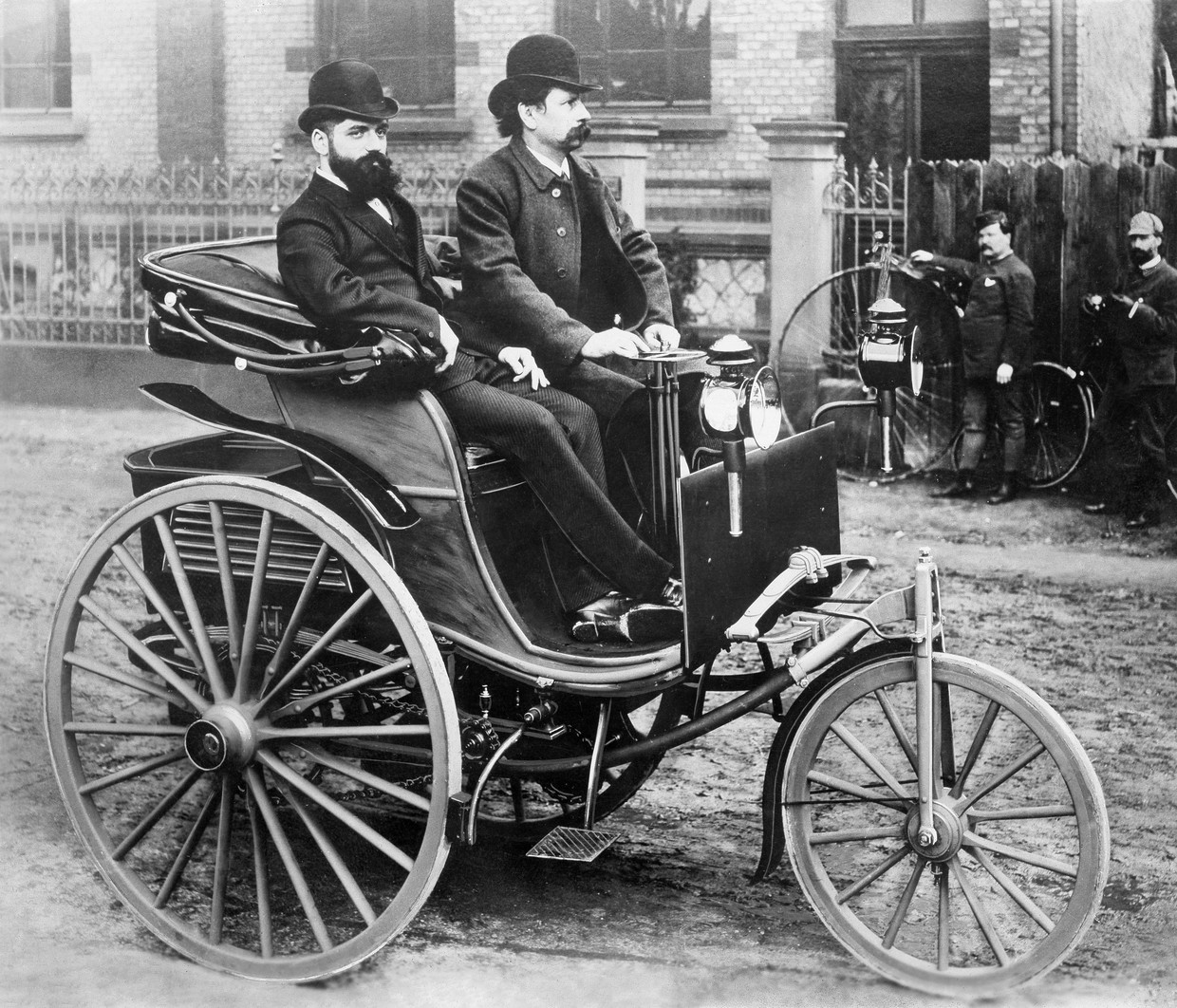 Hoe de auto van een speeltje voor de rijken een lustmachine voor ...