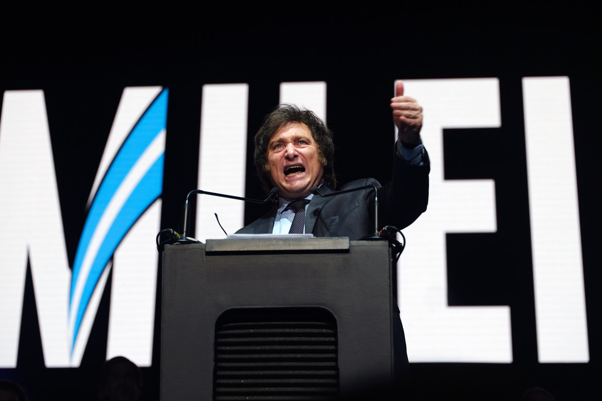 Ultrarechtse Milei belooft Argentinië ‘libertad’: de fik erin en het ...