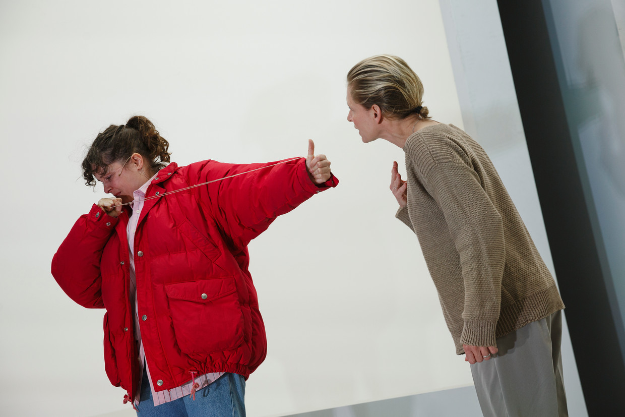 ‘Stom’ van Het Nationale Theater is een sympathiek psychodrama voor ...