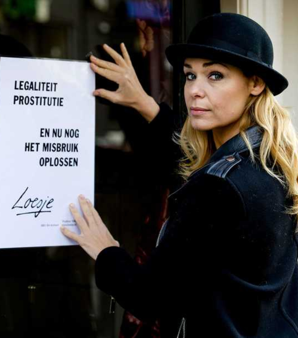 Poesje haalt uit naar Loesje op Amsterdamse Wallen | De Volkskrant