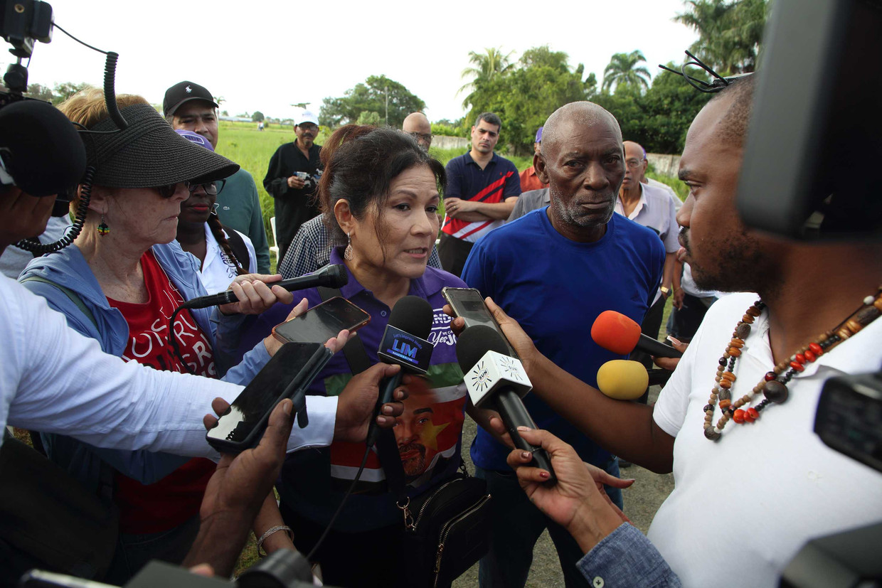 Bouterse meldt zich niet bij gevangenis, echtgenote ‘weet niet waar hij is’