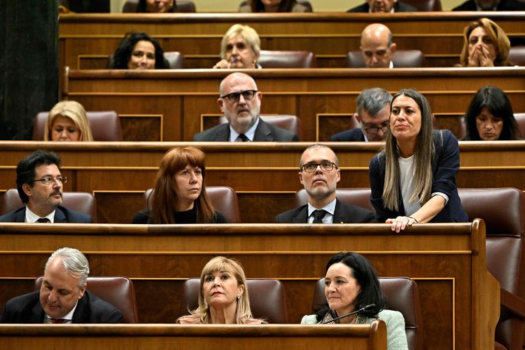 Mes in de rug van Spaanse premier Sánchez: Catalaanse separatisten ...