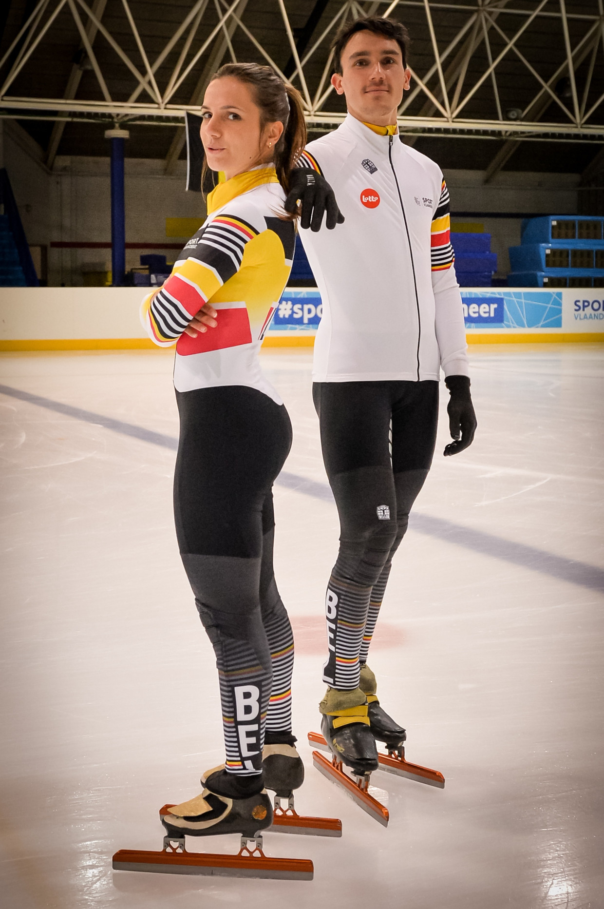 Belgische shorttrackers Hanne en Stijn Desmet zijn te goed voor Nederland