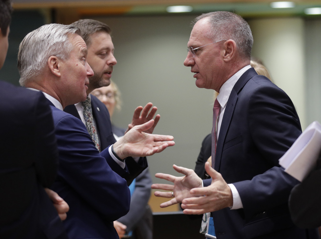 Nederlandse en Oostenrijkse blokkades stellen toetreding Roemenië en ...