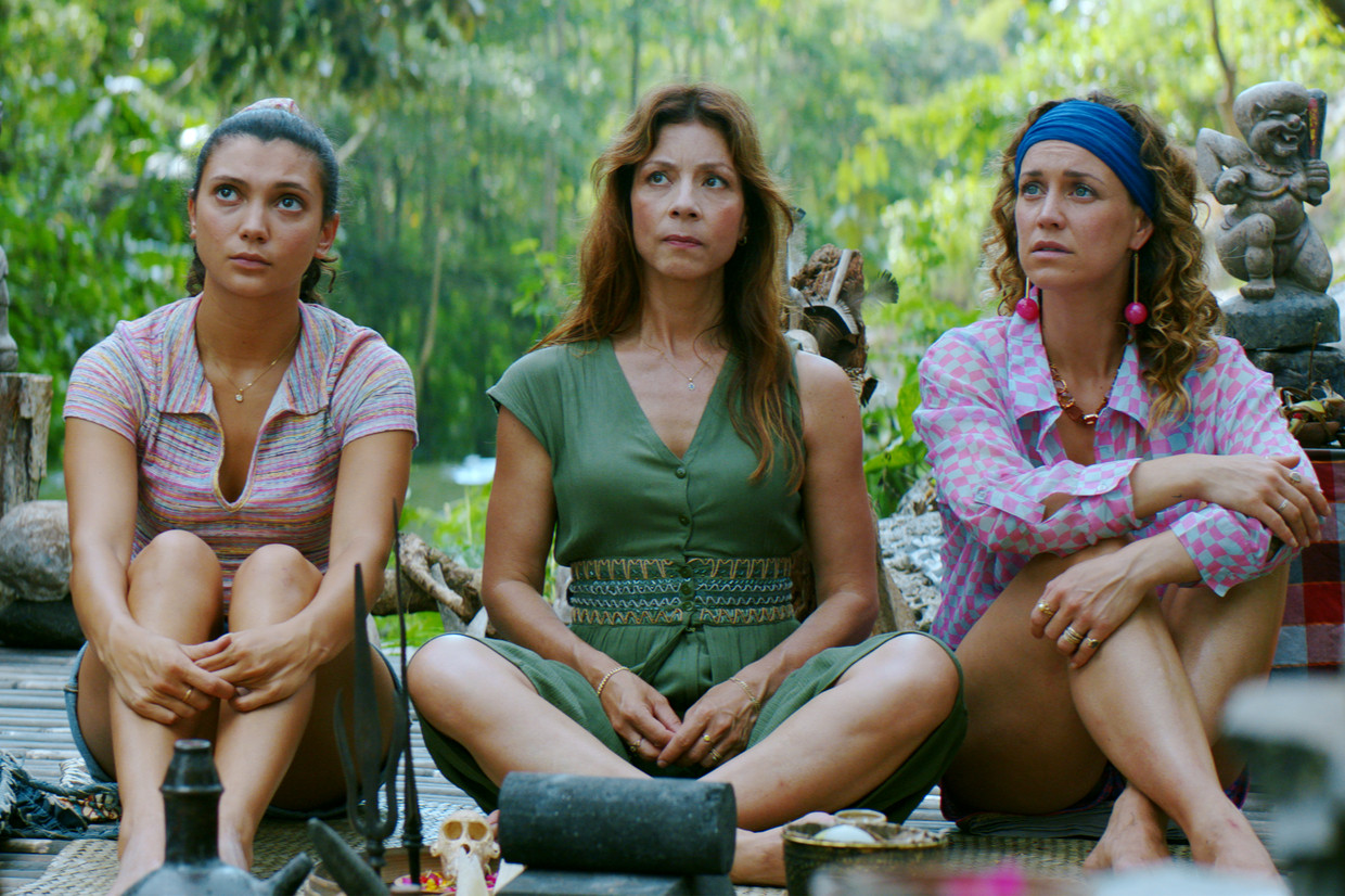 In ‘Verliefd op Bali’ is regisseur Johan Nijenhuis, aartsvader van de Nederlandse romkom, beter ...