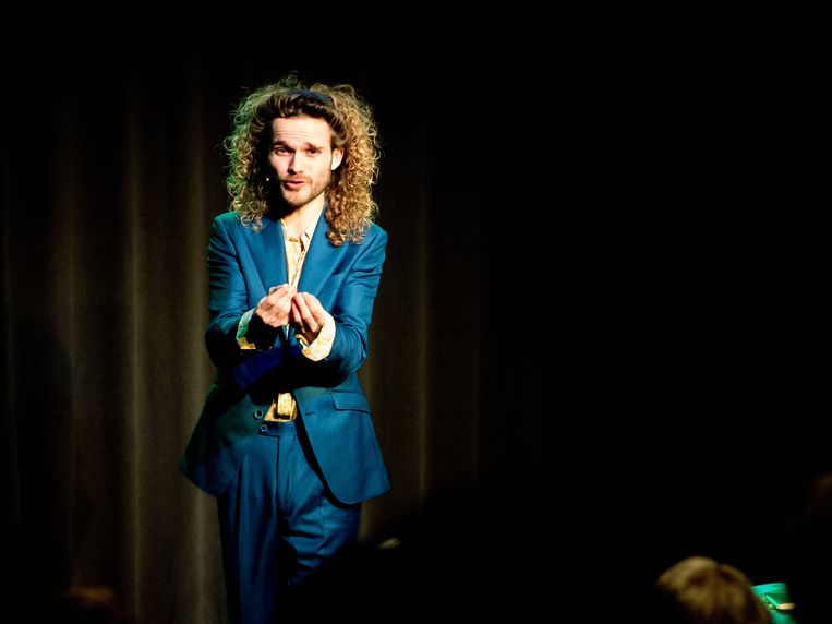 Recensie: Cabaretier Teun van den Elzen praat over politiek en seks