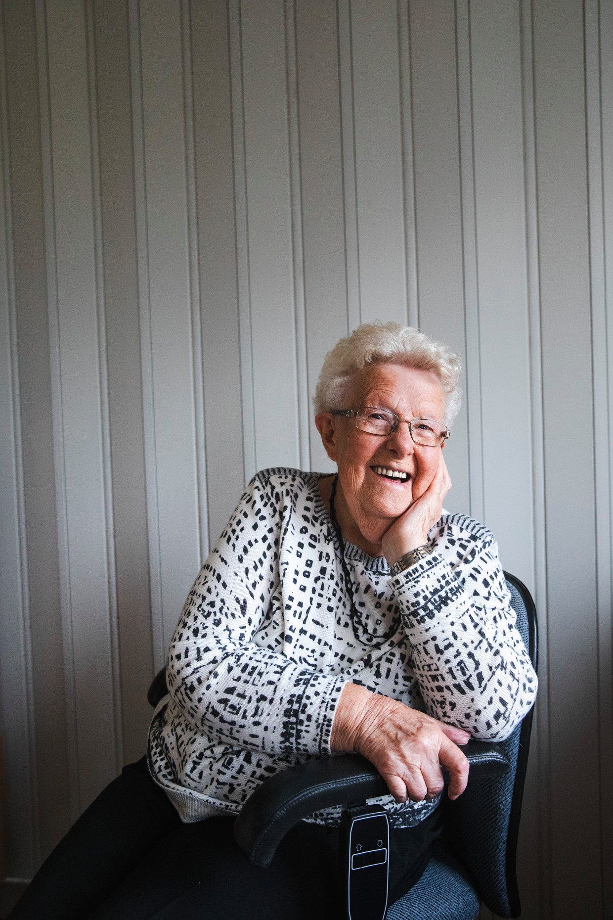 Jo Bakker is 100 jaar: ‘Niemand vertelde mij dat mijn vader was overleden’
