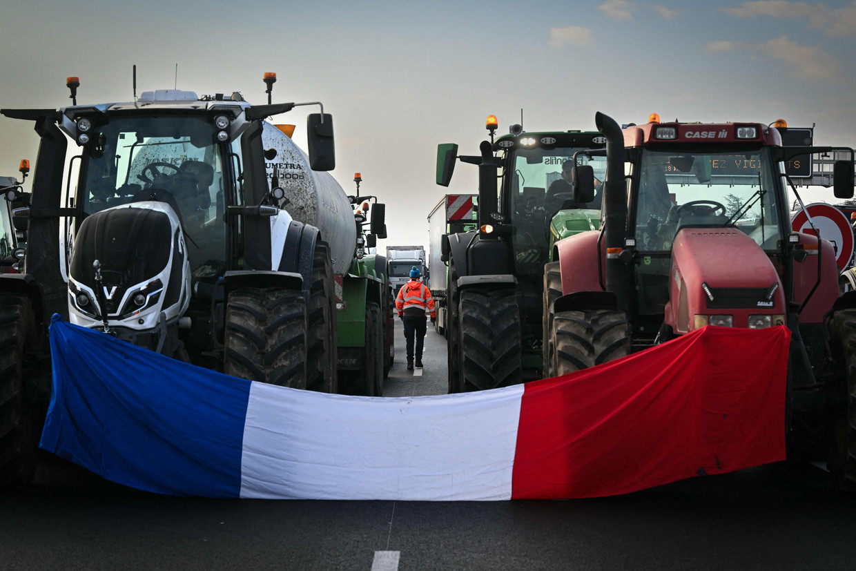 Na protest in Duitsland verhardt nu ook het verzet van boeren in ...