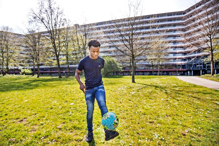 Iedereen is nu een beetje op zichzelf in de Amsterdamse flat Kikkenstein