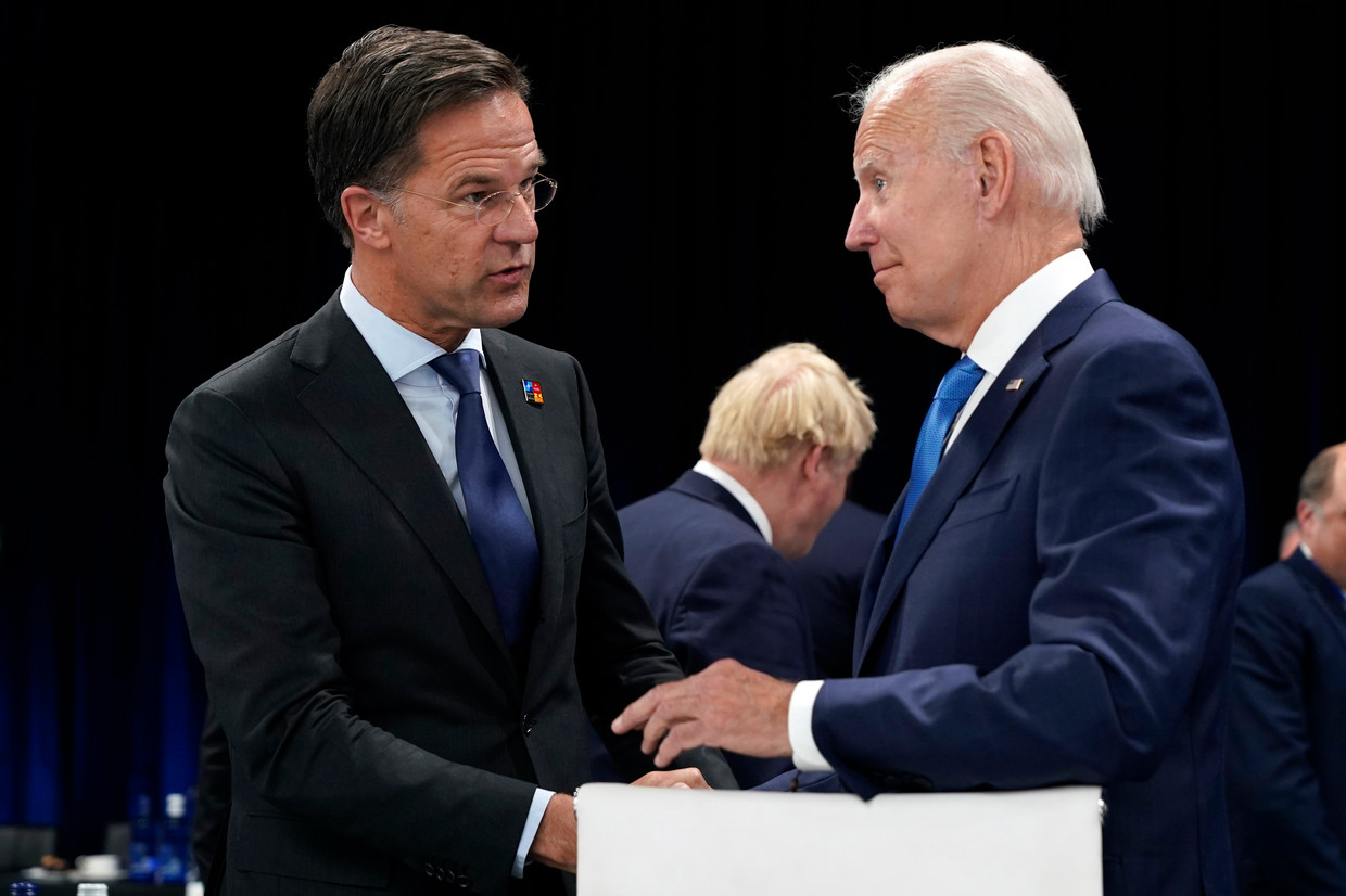 Financial Times: Rutte en Biden buigen zich over exportverbod ASML