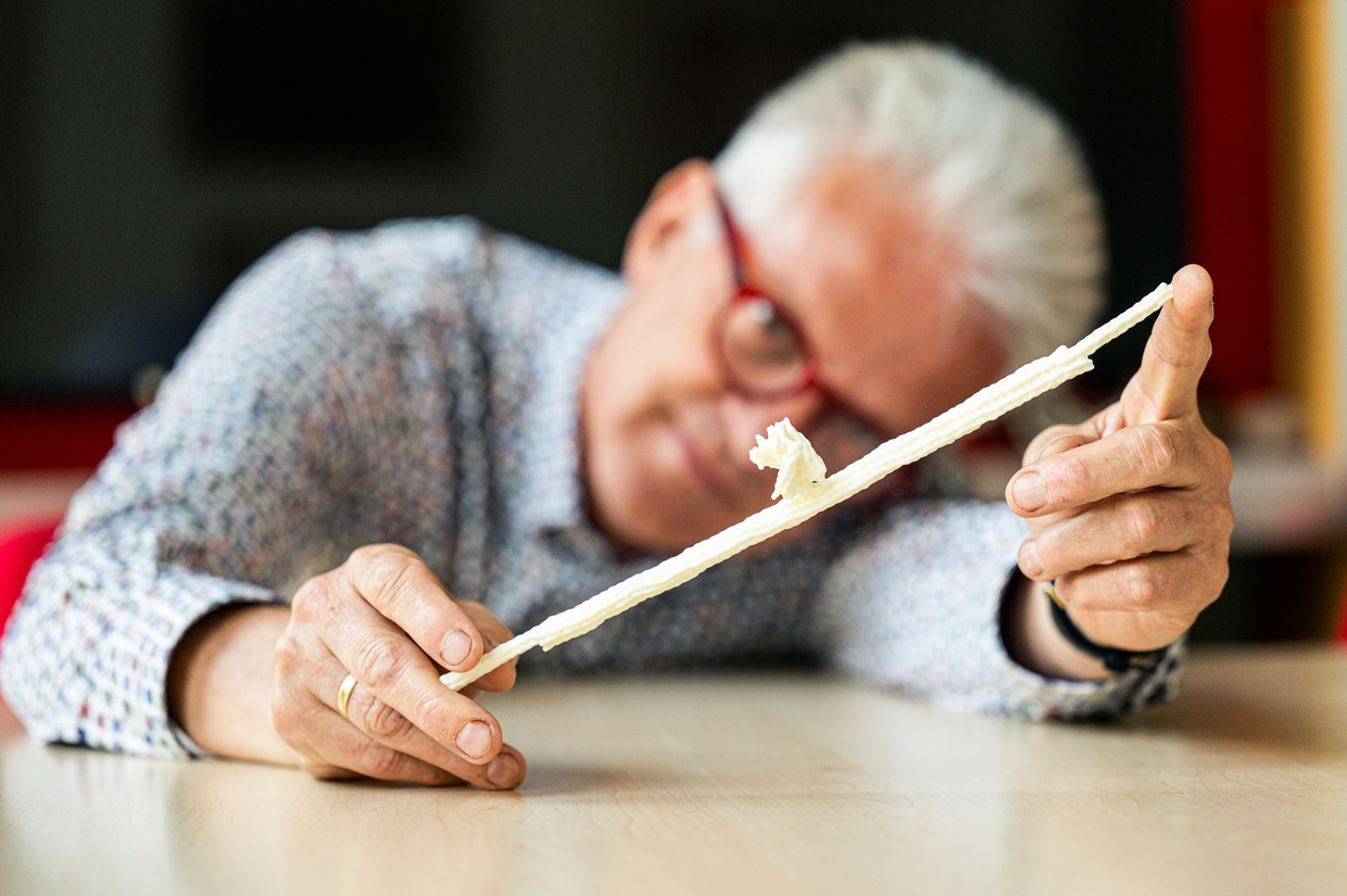Met zijn ‘dna-origami’ maakt Cees Dekker in zijn Delftse lab structuren ...