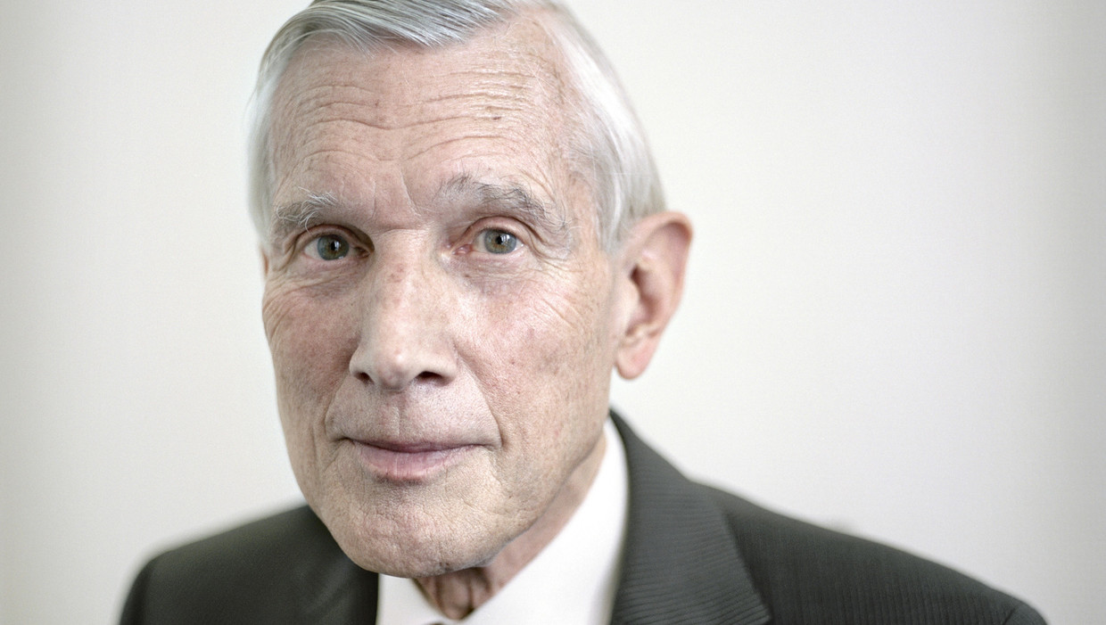 Bot noemt oproep Koenders over zijn lobbywerk 'onterecht' | De Volkskrant