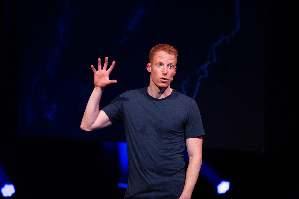 René van Meurs is niet de origineelste cabaretier, maar wel eerlijk