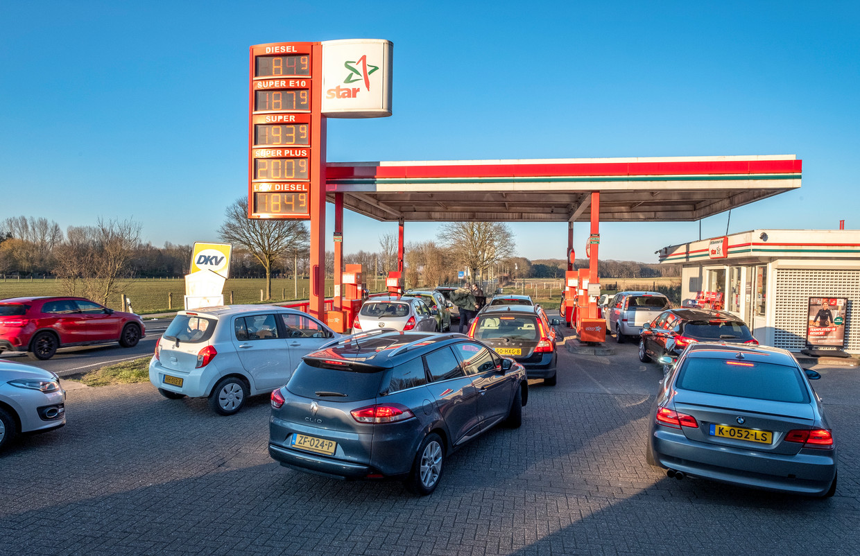 Tanken over Duitse grens tot 40 cent goedkoper, meutes automobilisten ...