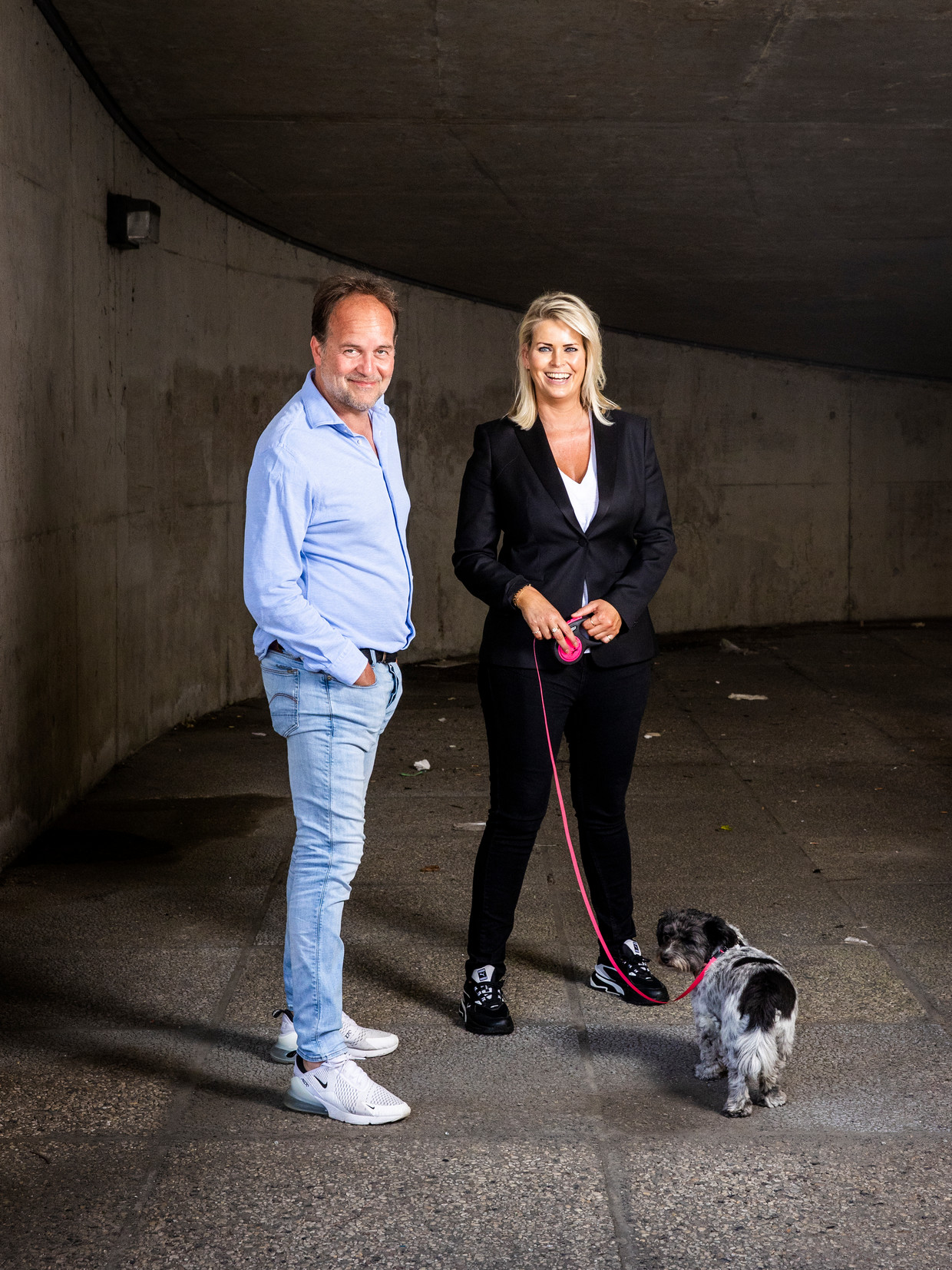 Schrijversduo dat werk serieus neemt, maar zichzelf niet | De Volkskrant