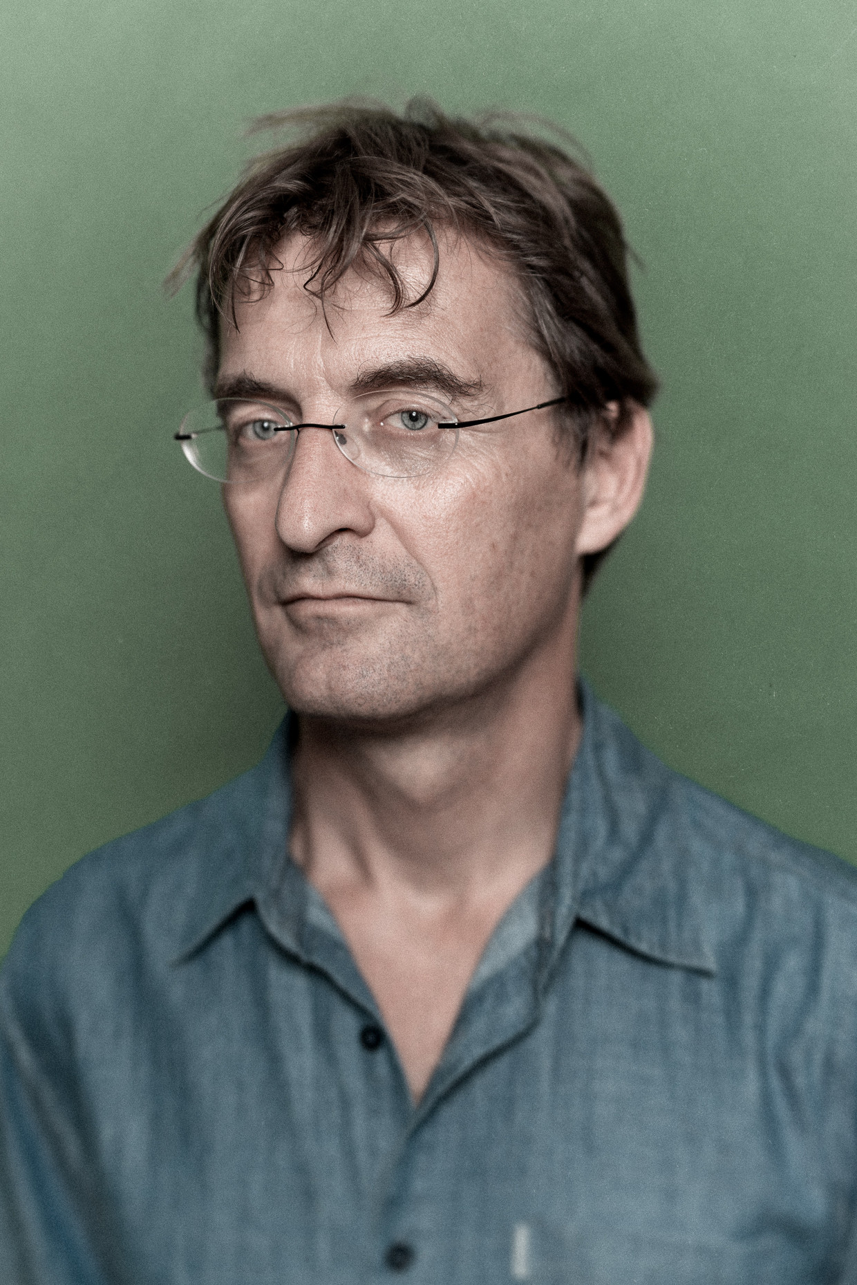 Voor de theaterversie van ‘De zin van het leven’ kruipt interviewer ...