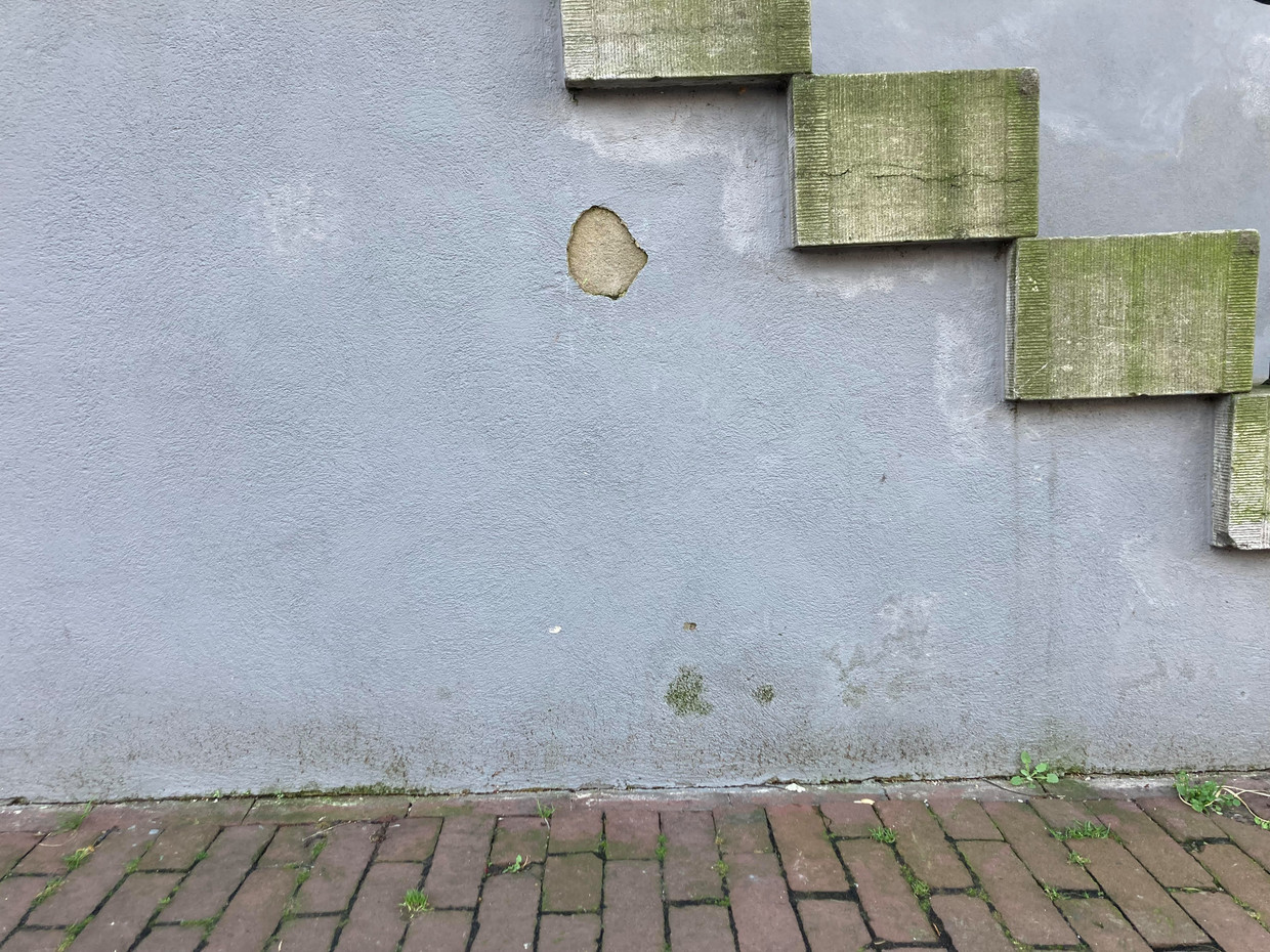 GREY HOLE | De Volkskrant