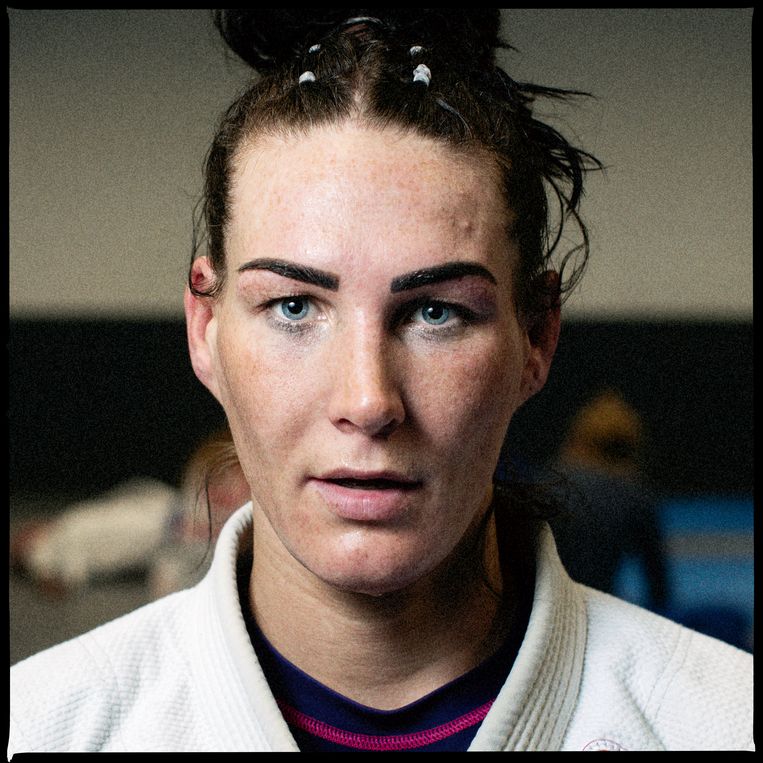 Lizzy geniet heerlijk van haar tweede vechtsportcarrière | De Volkskrant